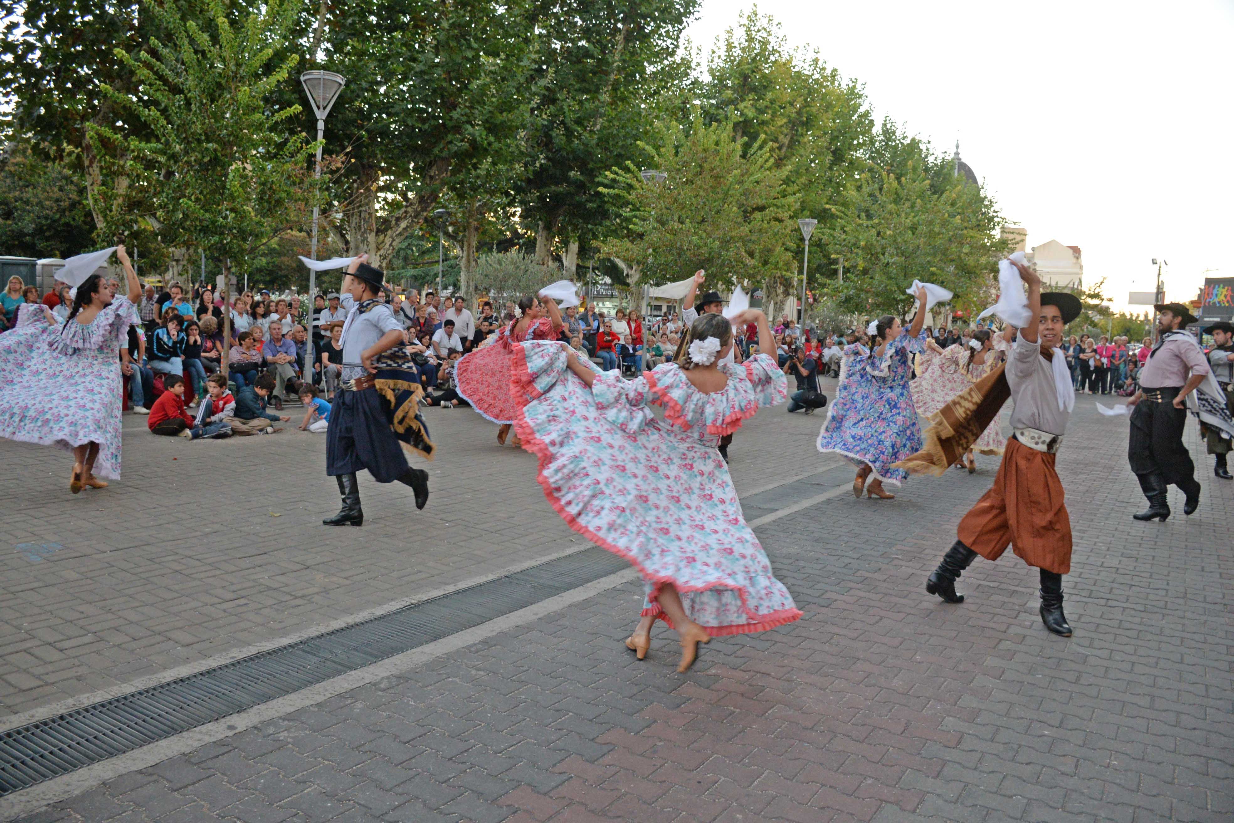 Olavarría celebró el Día de la Zamba | Municipalidad del Partido de ...