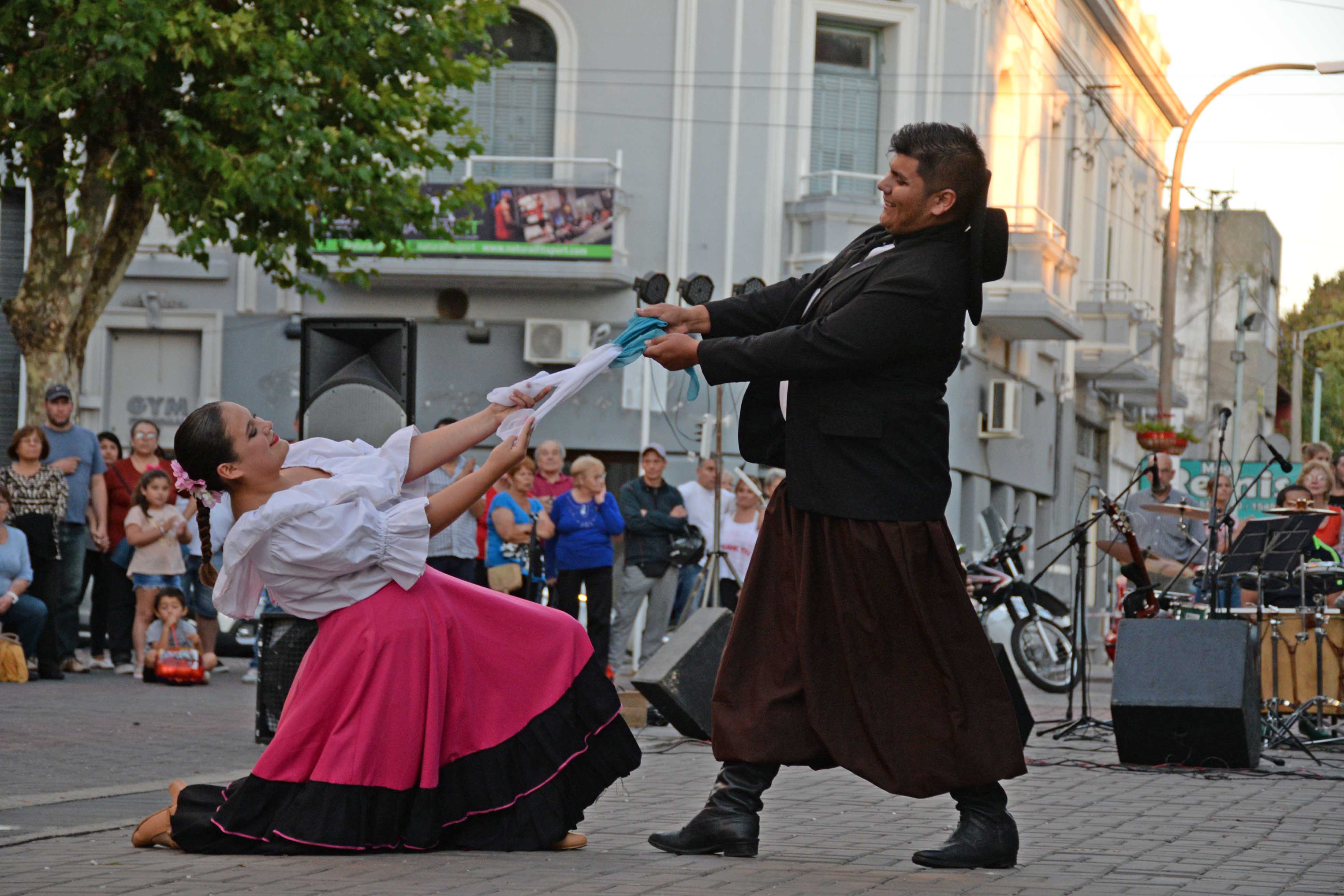 Olavarría celebró el Día de la Zamba | Municipalidad del Partido de ...