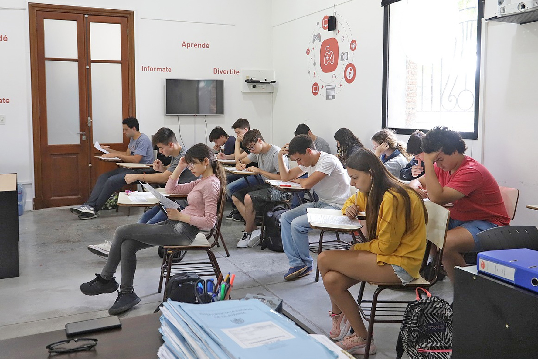 Se desarrollaron los exámenes finales de UBA XXI | Municipalidad del Partido de Olavarría